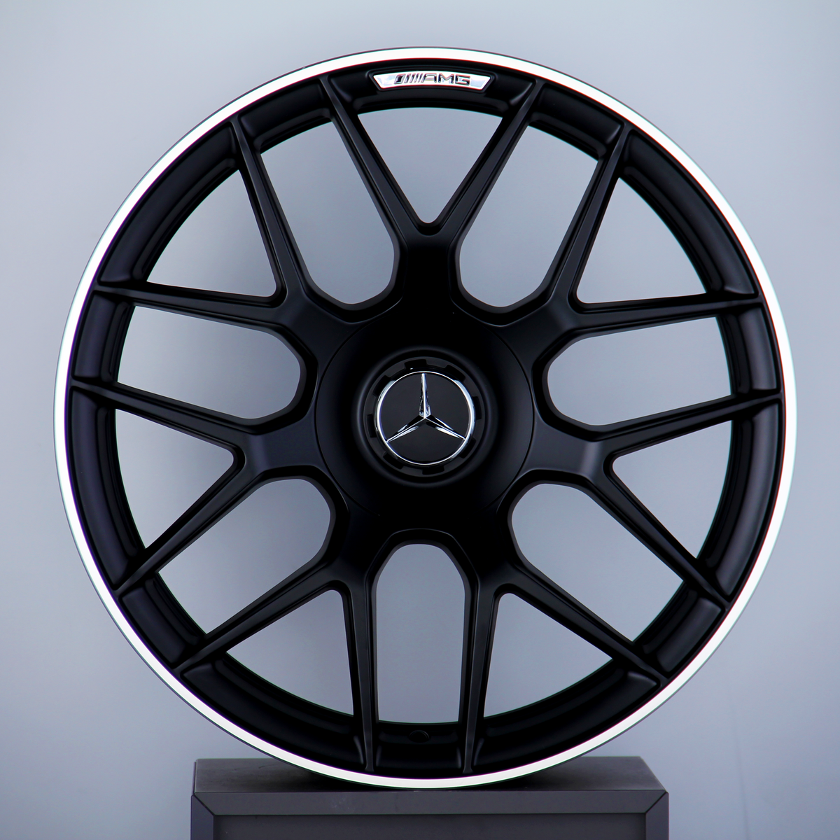 Mercedes E Class Alloy Wheels Matt Black AMG Style – Carbon Accents