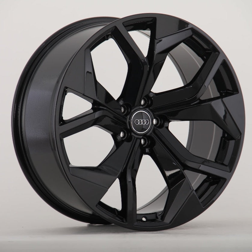 Audi Q8 Alloy Wheels Gloss Black RSQ8 Style – Carbon Accents