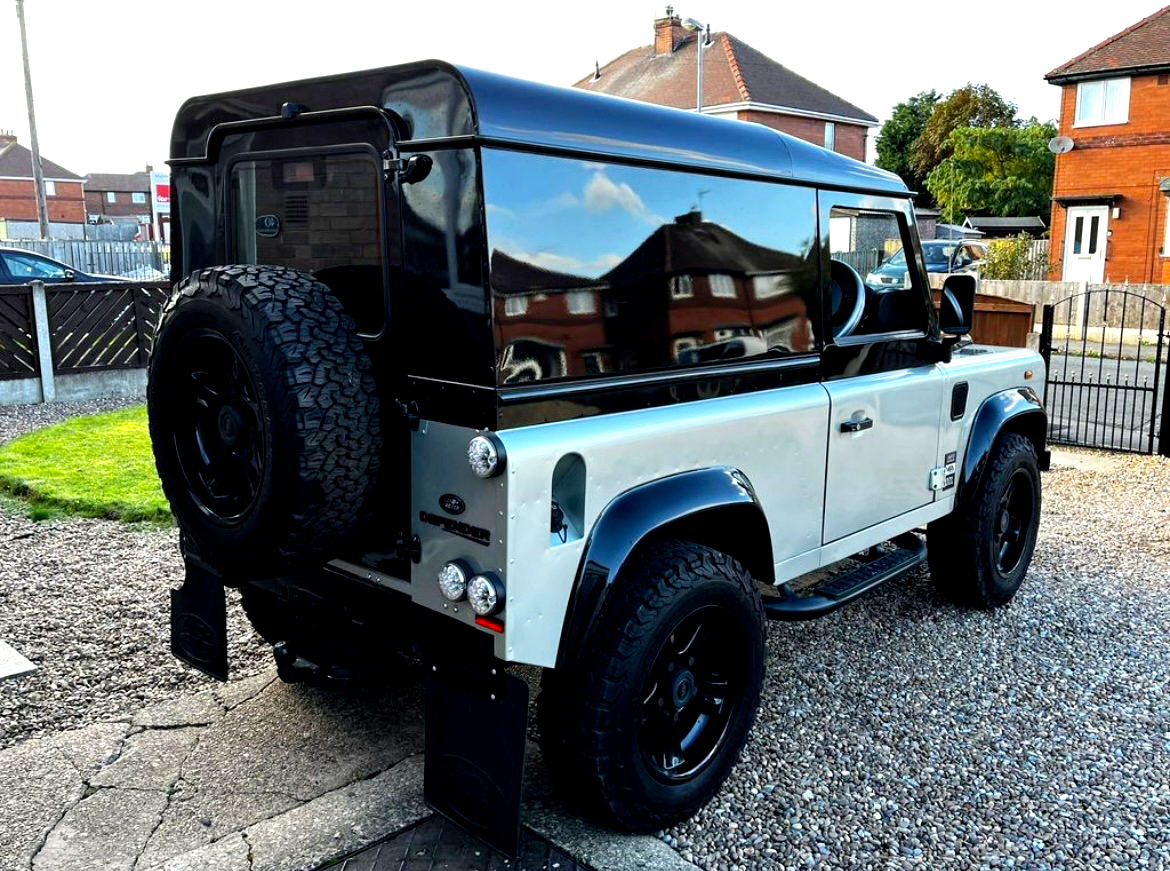 Land Rover Defender 90 Side Steps Running Boards Silver – Carbon Accents